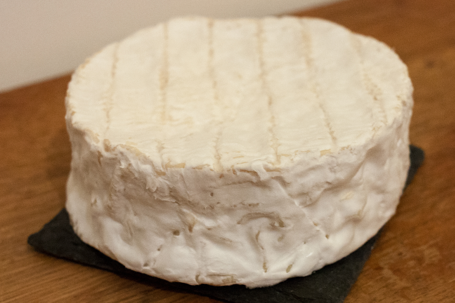 Vrai camembert de Normandie : le reconnaître et le déguster